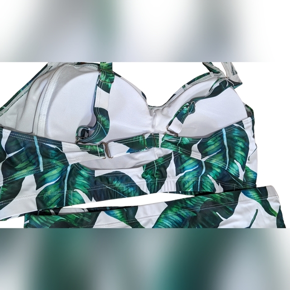 Daci | Swim | White With Green Leaf Pattern 2 Piece Swimwear Nwt Plus ...